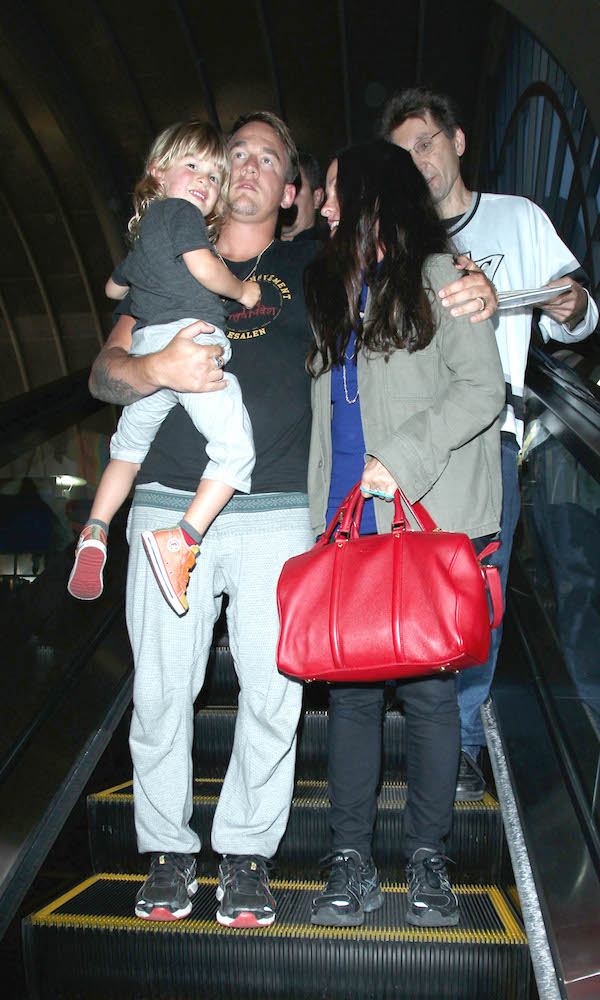 Dlisted | Alanis Morissette and her adorable family are all smiles at ...